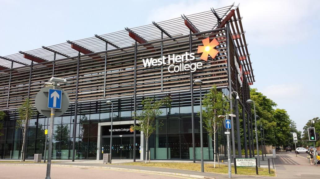 الصور | West Herts College, بريطانيا | EasyUni